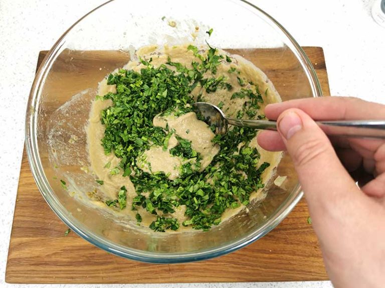 Бабагануш: рецепт простой и вкусной закуски от Евгения Клопотенко